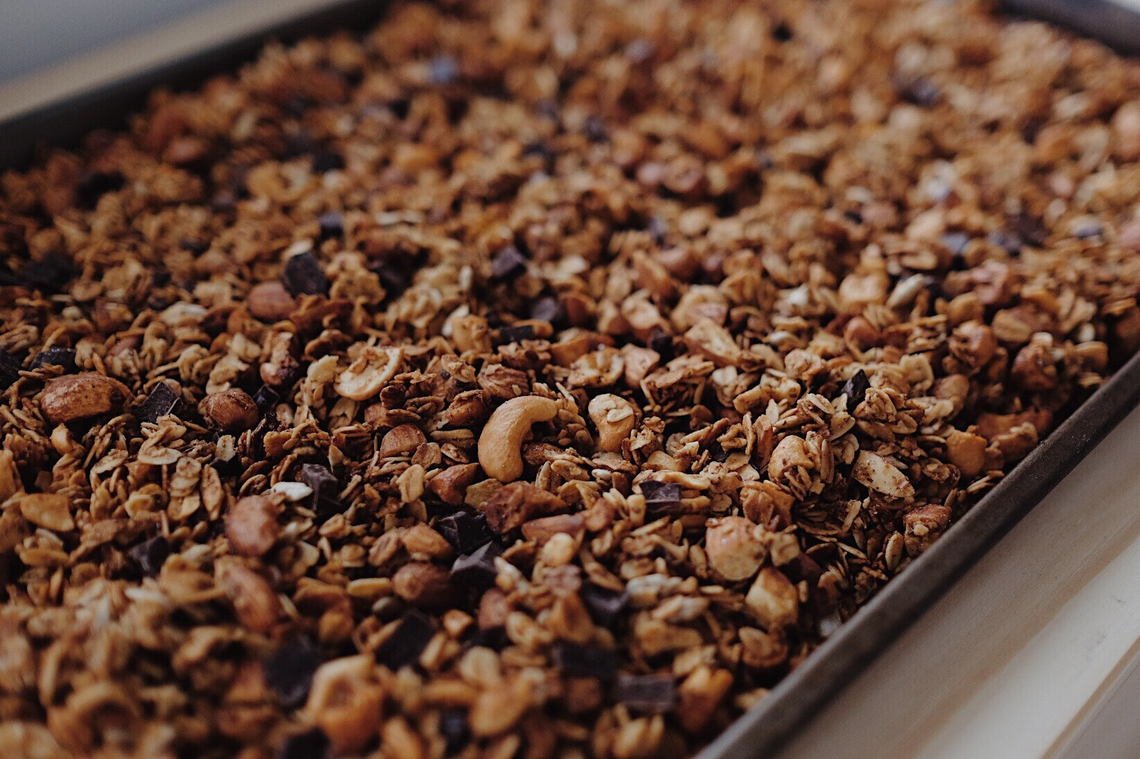 Nut, Seed & Chocolate Chunk Granola – Sunshine Nut Co